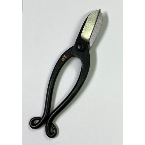 【本鍛造・手打ち】華道鋏 16.5cm｜安来鋼白紙2号使用｜生け花・フラワーアレンジメントに最適当店特製の手打ち（本鍛造）生け花はさみは、華道・生け花の繊細な作業に最適なプロ仕様の鋏です。安来鋼白紙2号を使用し、熟練の職人が一丁ずつ丁寧に鍛...