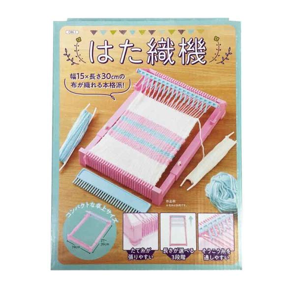型式：ORK-1内容: 本体、横糸棒2コ、ピン2コ、くし(毛糸は別売りです。)材質：PVCサイズ：幅約15ｃｍｘ長さ約30ｃｍの布が織れます箱サイズ：縦30ｃｍｘ横21ｃｍ幅5.5ｃｍ生産国：中国