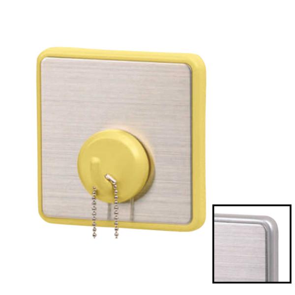 【品番】C-480T-LL-SI【商品名】Ｒ形マグネット補助版【サイズ】66×6.5×66mm【仕上】シルバー【材質】ＡＢＳ＋磁性ステンレス【主な取り付け場所】金属塗装面タイル・ガラス・ステンレス柱・板壁・化粧合板【特徴】簡単にはがせる粘着...