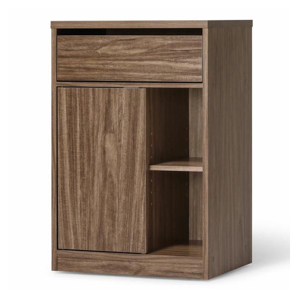 ブランド名アイリスオーヤマ品番WSC-468商品名ウッドサイドチェスト キャスター付き商品サイズ（cm）製品外寸：幅約46.8×奥行約35.0×高さ約70.2引き出し内寸：幅約39.7×奥行約28.3×高さ約8.9耐荷重天板：約10kg底板...