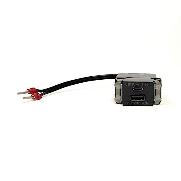メーカー名スガツネ商品名埋込充電用USBコンセント品番DM1-CA3T-BLDM1-CA3T-WT仕様●使用温度：＋5℃〜＋35℃用途●空港ラウンジ、ホテルロビー、客室、カフェ、ロッカールーム、オフィス家具その他●スガツネのすべてのコンセン...