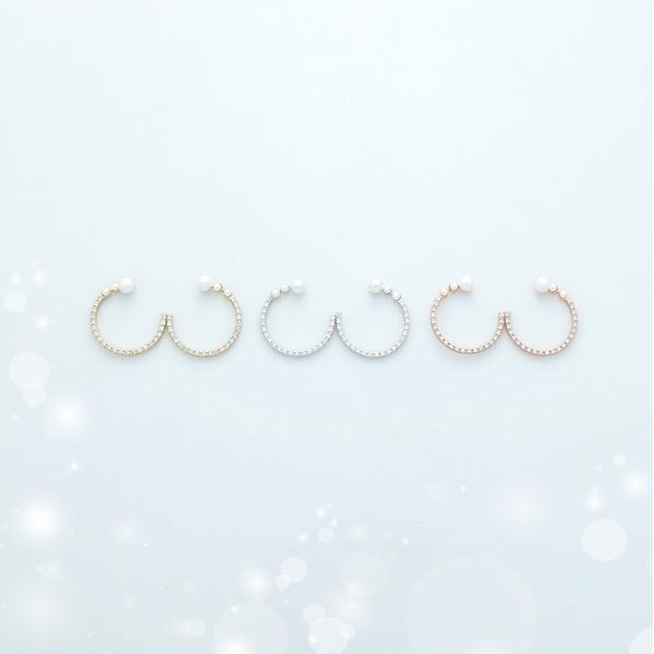 ブランド：idun<br>商品名：パールピアス<br>ストーン詳細:キュービックジルコニア（品質AAA使用）<br>パール詳細：プラスチックパール使用<br>ポスト:SV925 18kコーティ...