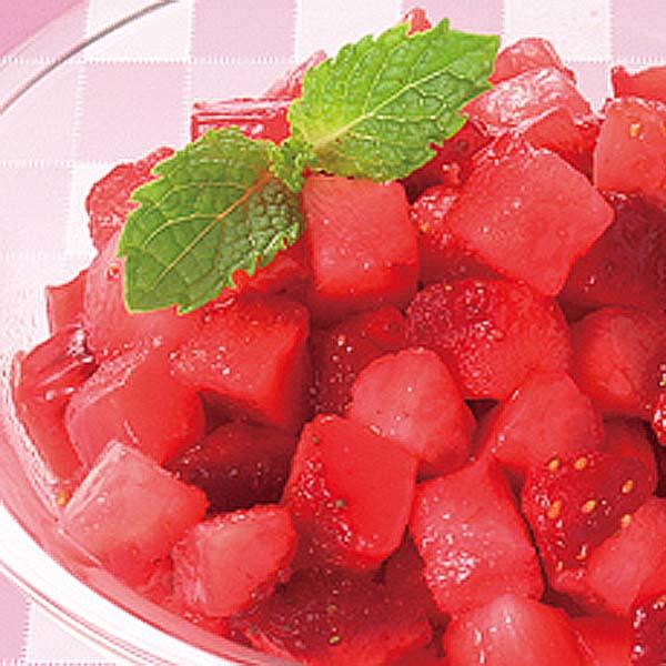 味が濃く、真っ赤な果肉のイチゴをダイスカットしました。トッピングに最適です。内容量：５００ｇ【冷凍】苺　イチゴ　冷凍フルーツ