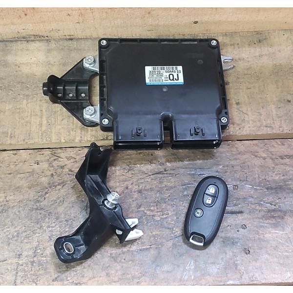 ！エンジンスタートボタンの所有はありません！○部品情報商品名:インジェクションコントロールベース CVT車名/車種:スズキ スペーシア X年式:H26/3型式:DBA-MK32S ZBXQE/G型式:R06AT/M型式:CVT型式指定/類別...