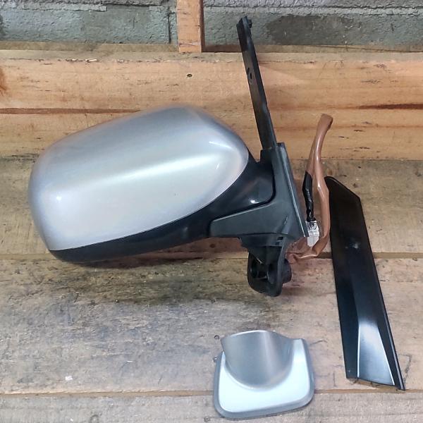 ○部品情報商品名:右ドアミラー 電動格納 7ピン車名/車種:スバル ステラ L年式:H18/6型式:DBA-RN1 A51D型式指定/類別区分:15342 1002現品番号:VB10 A4892-785 MITSUBA A4805-666 ...