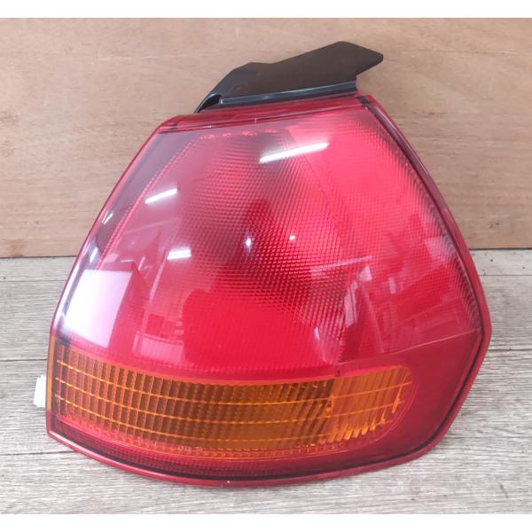 ○部品情報商品名:右テールランプ車名/車種:日産 AD GX年式:H14/11型式:UN-VY11 YDEARDAY11EDAA-----型式指定/類別区分:不明現品番号:KoiTo 220-24765純正品番:26555-WF225(デー...