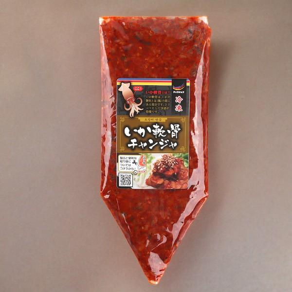 名称 軟骨いかチャンジャ(絞り袋)/250g原材料名 いか軟骨（国産）、還元水飴、唐辛子、食塩、砂糖、ごま、ガーリックパウダー、いかエキス、かつおエキス、昆布エキス、カナリ（いかなご）エキス、オキアミパウダー、ごま油、ジンジャーパウダー、オ...