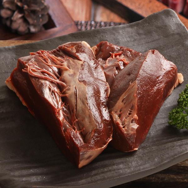名称生牛心臓内容量約1kg賞味期限別途記載保存方法要冷凍（-18℃以下で保存してください）原産国名日本：産地は仕入れ状況により異なる場合があります。特徴めったに見かけられない生牛心臓です。じっくりゆでて、炒めるのが定番です。おつまみやおかず...