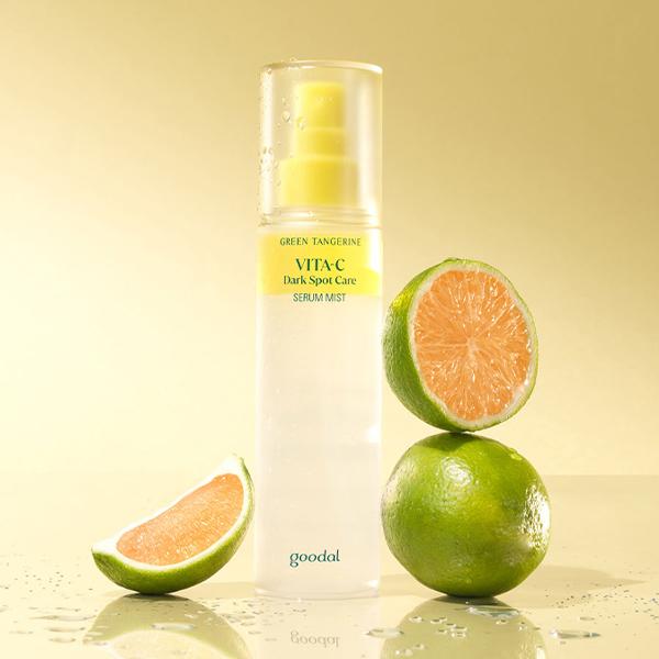 商品名 [goodal]グリーンタンジェリンビタCミスト原産国 韓国内容量 100ml特徴 ２重レイヤリングでうるおいが長持ちする肌の奥まで保湿できるミストです。時間がたってもうるおいを守ります。使用期限 別途記載。使用方法 ミストを十分に...