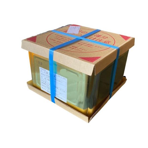 ●6つにカットされた栗甘露煮です。カット済みなのでホールの栗甘露煮を細かく切る手間が省けます。和菓子だけでなく、洋菓子の素材としてもご使用いただけます。糖度:50〜52度サイズ:6割粒:3g以下●内容量:10.5kg●固形量:6kg●配送に...