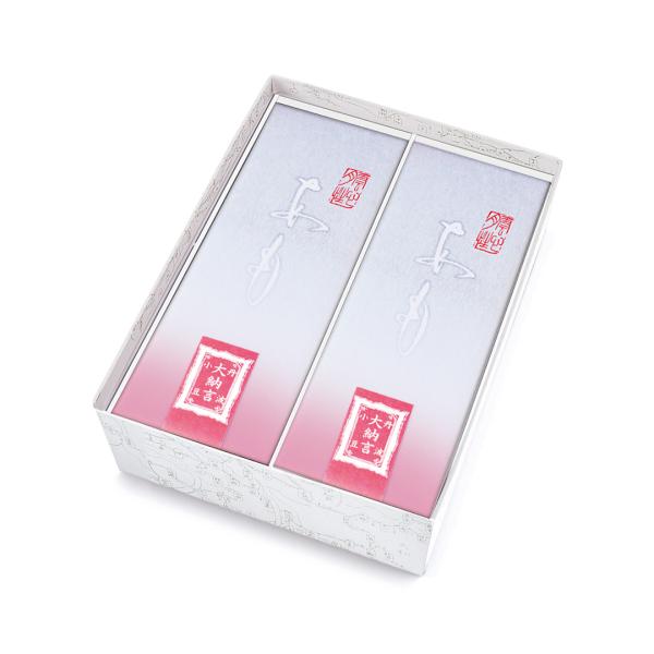 代表銘菓〈あも〉が２本入ったお詰合せです。味と香りがよく、皮が薄くて口当たりのよい「丹波大納言小豆」。やわらかな羽二重餅と、やさしくほどける小豆を合わせた極上の棹菓子です。大切な方への贈り物・ギフトにどうぞ。※予告なくパッケージの仕様変更を...