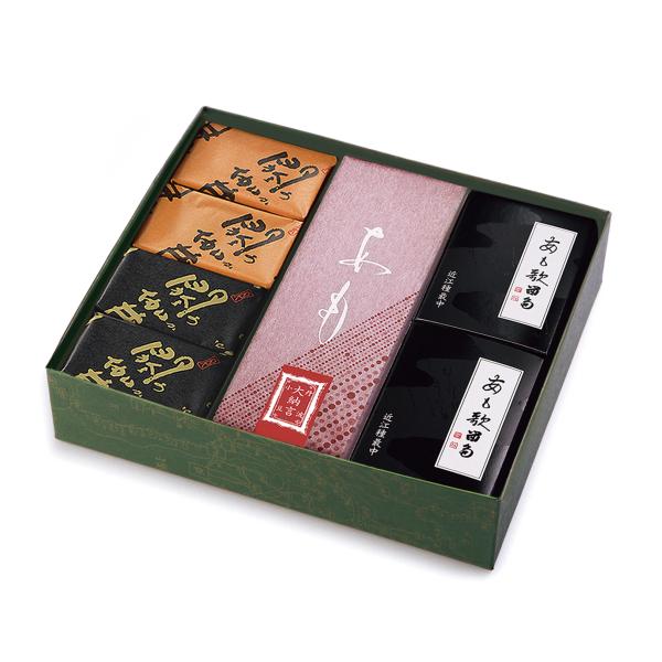 吟味した素材と菓匠の技が生きる叶匠寿庵の菓子を詰合せました。※予告なくパッケージの仕様変更をさせていただく場合がございます。■内容閼伽井（黒蜜きなこ）　2個閼伽井（黒胡麻）　2個あも　1本あも歌留多　2箱■賞味期限閼伽井（黒蜜きなこ）：製造...