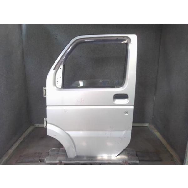 **** 商品説明を必ずご確認ください ****部品管理番号：000005710513200メーカー純正品番：68002-67H00部品名：左FドアASSY部品区分：リサイクル品車名：キャリィ車両タイプ名：ケイトラック通称型式：DA63TK...