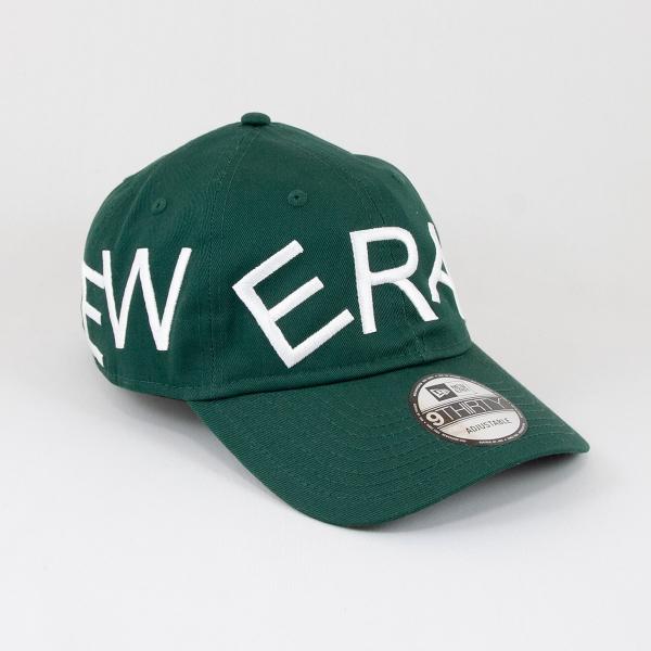 ブランドロゴを４枚のパネルにわたって大きくでこぼこに並べてポップな感じを演出しました。シルエットは柔らかな被り心地が特徴の9THIRTYです。バイザー（つば）はあらかじめ着用しやすい状態にカーブしています。リアのイージースナップ付きのストラ...