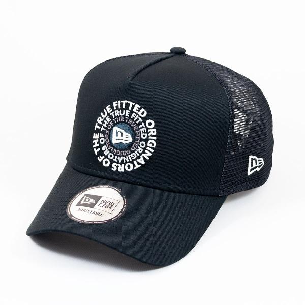 ブランドのルーツを感じさせる、クラシックかつ印象的なロゴキャップです。かつて使用していたタグライン「Originators of the True Fitted〓」をフィーチャーしたコレクションで、アパレルでも人気の高い、サークル状にレイア...