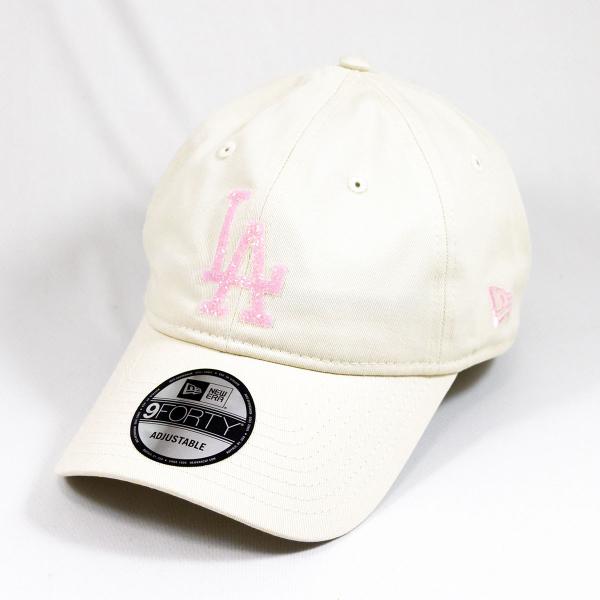 フロントロゴに、ビーズアクセサリーを施した[Beads Logo]コレクションです。MLBモデルをラインナップしたシリーズで、こちらのアイテムはロサンゼルス・ドジャースモデルです。光の当たり方によってキラキラ輝く細やかなきらめきがスタイリン...