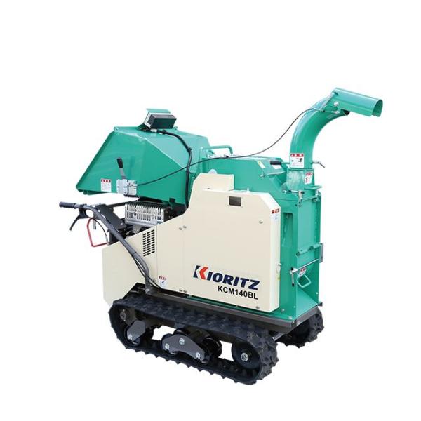 ・2段階破砕方式で均一なチップが得られます。・木材の太さや硬さに合わせて負荷量を調整する自動負荷制御機能を搭載。・剪定枝をはじめ、竹、農産物残幹、廃材まで細かく均一に破砕します。・1台2役のブロワー付チッパーです。