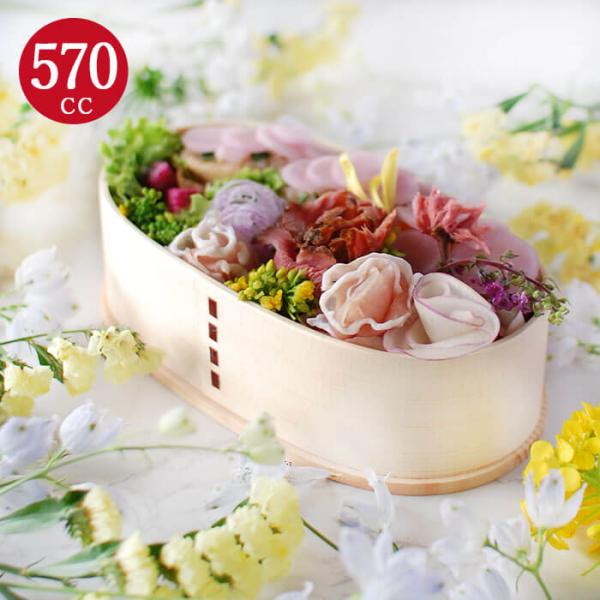 女性や子供におススメのサイズで、一番扱いやすくベーシックな小判の形！かばんの中にも入れやすく、通勤 通学 通園などにもぴったりです。木製がうまく呼吸をしているので、ご飯が美味しい。余分な水分は外に出し、必要な水分を保つため、炊き立てご飯のふ...