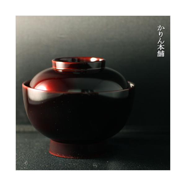 越前漆器・・・ 歴史は1500年近く昔にさかのぼるといわれ、継体天皇が今立郡味真野の郷に来た際、冠の塗り替えを片山町の塗師に頼んだところ、黒漆の椀も併せて献上した。その光沢の見事さに深く感銘して、大いに奨励されたことが越前漆器の始まりと伝え...