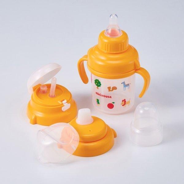 どうぶつ柄のマグセット。赤ちゃんがミルクやジュースをコップで飲めるようになるまで、段階を踏みながらトレーニングできるマグセットです。出産お祝いやプレゼントにおすすめ。≪ベビーマグ≫３か月頃から。乳首タイプの吸い口はやわらかな感触で母乳からス...