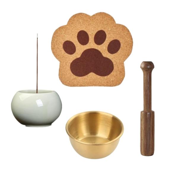 「商品情報」「主な仕様」ペット 仏具セット ミニで、心温まる供養の時間を演出：線香たて付き ペット仏具セットは、美しい輝きと優しい音色で、愛するペットの思い出を静かに包み込みます。直径約5センチのコンパクトサイズなので、ダイニングテーブルや...