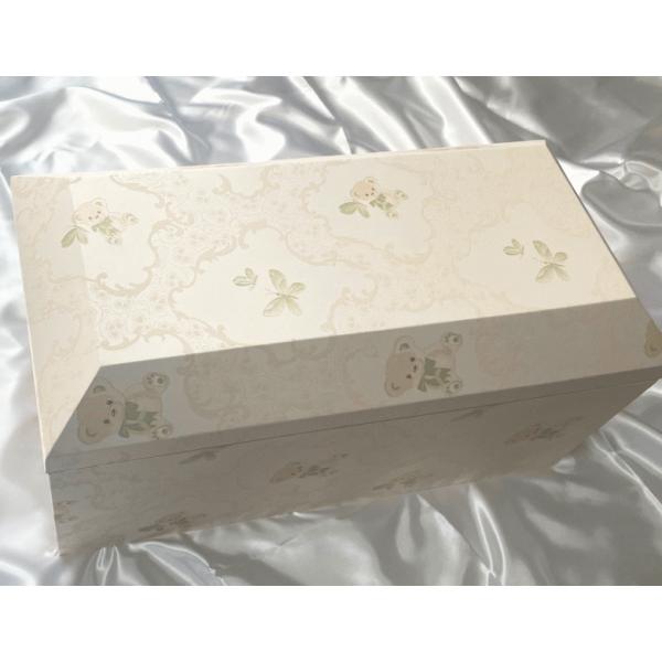 【商品説明】　ファンタジー棺：60cm（2尺）　サイズ（外寸）　長さ60cm 幅30cm 高さ30cm　身長目安：48cmまで（妊娠35週末）　【付属品】　お布団一式（敷布団・掛け布団・枕）・杖【送料について】　全国一律無料となっております...