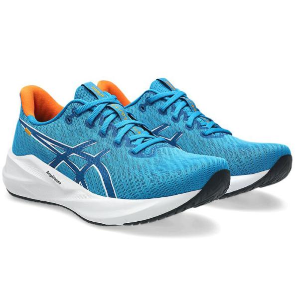 さまざまなワークアウトやランニングに対応する多用途なシューズ。よりやわらかく、より軽く、さまざまなアクティビティで快適な履き心地を提供。シューズのエネルギーリターンに着目し、反発性を高め、足元の素早い動きをサポート。●ランニングシューズ●バ...