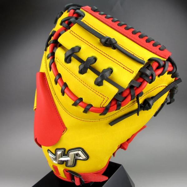 軟式用キャッチャーミットの限定モデルシェラームーブ搭載で“掴む”動きをサポート小指ヘリ革部分にピンキーパターンを採用。スリットを入れることにより耐久性アップ。●一般 軟式 捕手 右投げ 野球 キャッチャー ミット●展示会 限定モデル●メーカ...