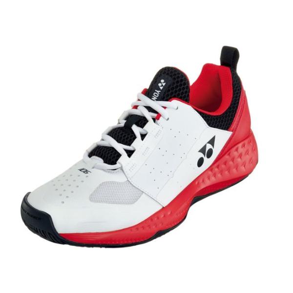 ●テニスシューズ/クレー・オムニコート用●パワークッション106●メーカー名：ヨネックス(YONEX)●メーカー希望小売価格：￥7,200+税●メーカー品番：SHT106●カラー：114(ホワイト/レッド)●足幅：3E相当●素材：アッパー:...