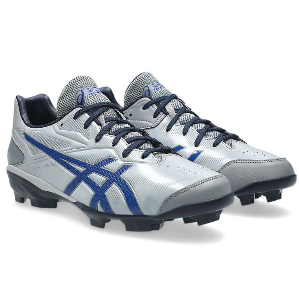 ※P革、縫いP加工不可ソフトなフィット感のスターシャイン従来よりも約0.3mm薄く、しなやかなアッパー素材を使用することでソフトなフィット感を追求。シューレースを通すループを2カ所に増やすことでシュータン部分を固定し、プレー中のズレを軽減。...