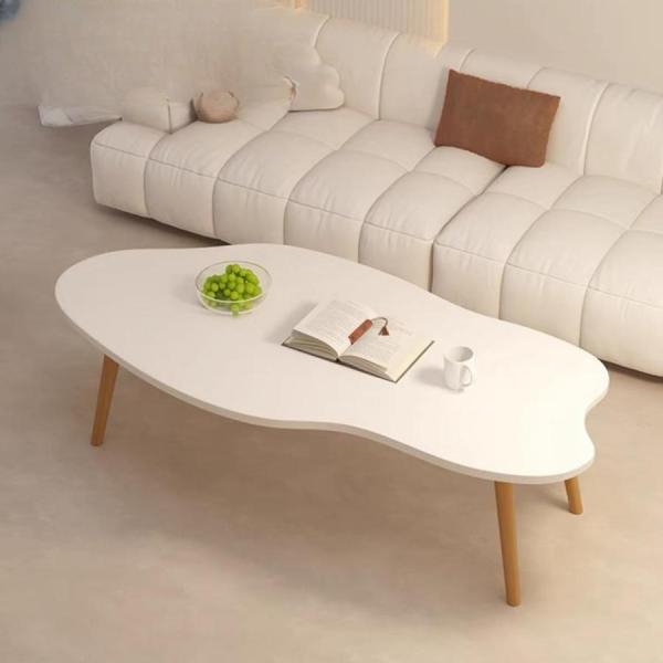 【おしゃれなデザイン】モダンなデザインが特徴の不規則な形のコーヒーテーブルです。雲の形をしたテーブルはおしゃれで、丸みを帯びた柔らかなデザインが部屋の優しさと可愛らしさをプラスし、居心地の良い空間を演出してくれます。様々なインテリアスタイル...