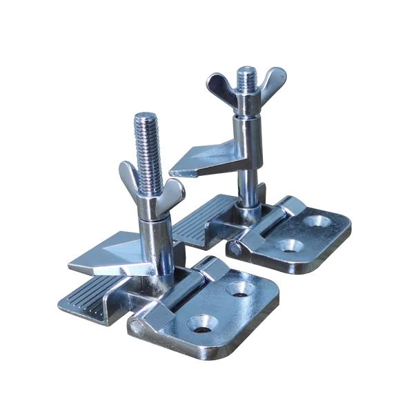 このヒンジクランプはバタフライクランプとも呼ばれます。シルクスクリーン印刷にフレームを固定する用です。組立は簡単です。付きのネジでワークベンチの上に固定します。スクリーン印刷の作業は始めます。木製と合金製のフレームはどれも適用します。51m...