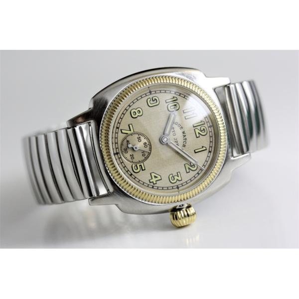 日本製クォーツ・ムーヴメント搭載ステンレスケースステンレス蛇腹バンドエイジング加工硬質クリスタルガラススモールセコンドねじ込み式リューズ50ｍ防水メーカー保証付きケース直径　約３２ミリリューズを含むケース直径は約３６ミリケース厚さ　約１０ミ...