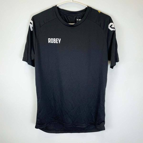 [ブランド] Robey Sportswear[タイプ] プラクティスシャツ 半袖[表記サイズ] M[カラー] ブラック[身幅] 約48cm[着丈] 約71cm[状態] 傷みや汚れなどなく、良好です。