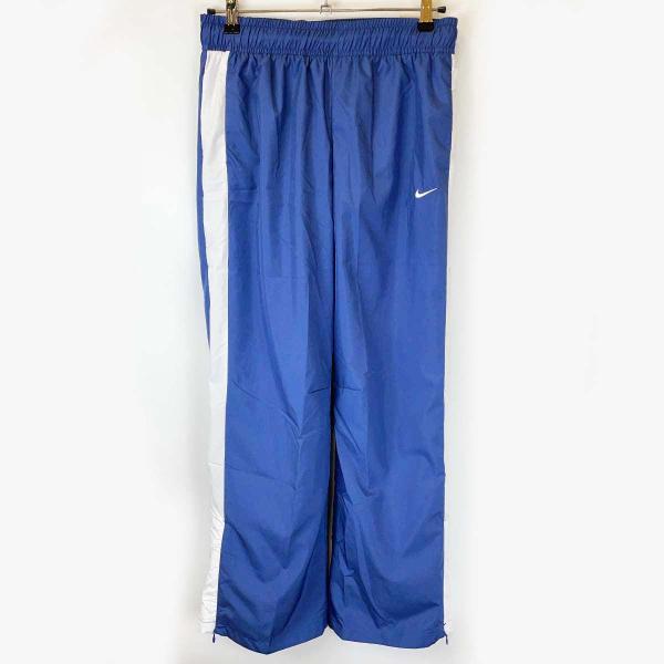 [ブランド] ナイキ[タイプ] スポーツウェア CLSSC オーパンツ[表記サイズ] L[対象] レディース[型番] HV2325-461[カラー] ネイビー[総丈] 約96cm[ウエスト] 約37cm[股上] 約35cm[股下] 約68c...