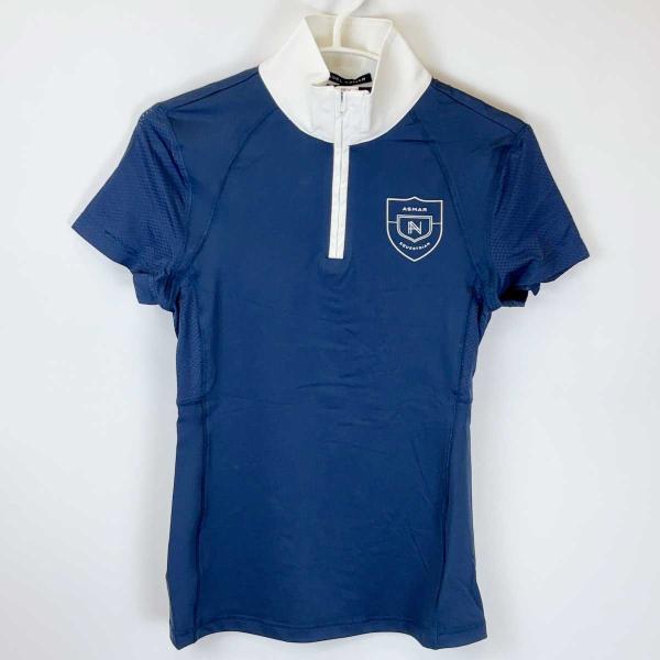[ブランド] NOEL ASMAR ノエルアスマール[タイプ] ポロシャツ 半袖 ライディングシャツ[表記サイズ] XS[対象] レディース[型番] AE2024[カラー] インディゴ[身幅] 約38cm[着丈] 約62cm[状態] 未使用品