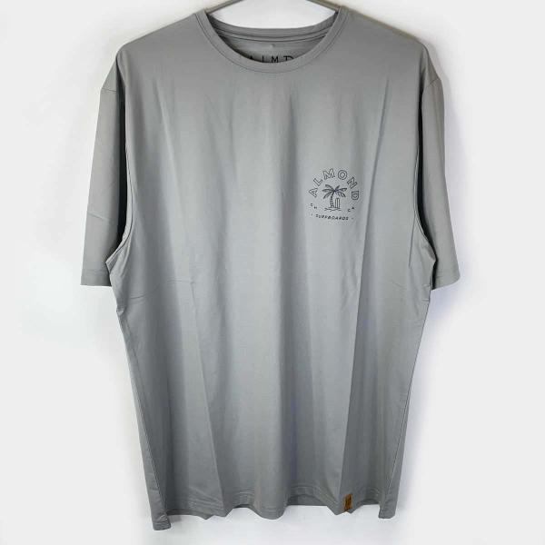 [ブランド] Almond アーモンド サーフボードデザイン[タイプ] Tee Tシャツタイプ ラッシュガード[表記サイズ] L[対象] ユニセックス[型番] GP-006[カラー] グレー[身幅] 約54cm[着丈] 約70cm[肩幅] ...