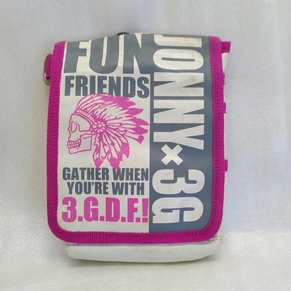 [タイプ] Jonny×3GGC Waist Bag ＆ Darts Case 3G design factory ダーツケース　サイズ：横約14×高さ約18×奥行約2cm[状態] 　ある程度使用感があり、錆びや傷み、多数の汚れがみられます。