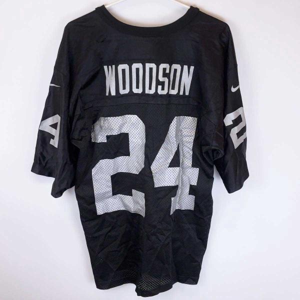 [ブランド] ナイキ[タイプ] NFL RAIDERS ラスベガス・レイダース ユニフォーム ジャージ #24 WOODSON チャールズ・ウッドソン[表記サイズ] M[生産国] エルサルバドル（中央アメリカ）[身幅] 約56cm[着丈] ...