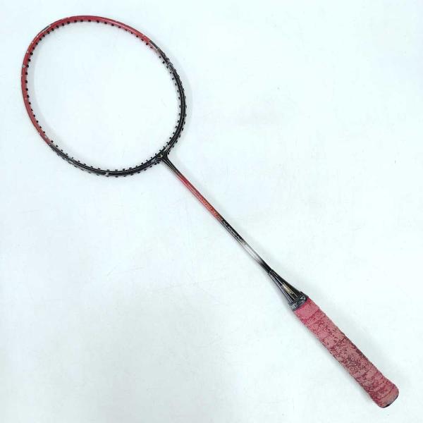 [ブランド] プロケネックス[タイプ] CARBONPRO 787 バドミントンラケット カーボンプロ[状態] ひび割れなどのダメージはありませんが、多数のキズや汚れ・塗装の剥がれがみられます。グリップテープは劣化してボロボロになっています。