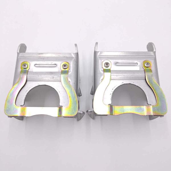 [ブランド] ブンリン[タイプ] スキーアイゼン[サイズ] ツメ部分内寸(最長部)約8.9cm[状態] ある程度のキズや汚れがみられます。また、名前の刻印があります。