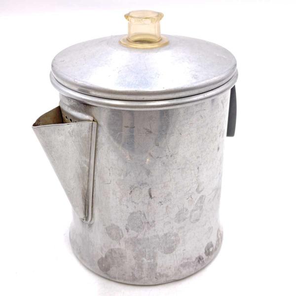 [ブランド] MIRRO ミロ[タイプ] MANITOWOC.WI アルミ製 パーコレーター コーヒー ケトル[サイズ] 底直径約13cm×高さ約18cm[状態] ある程度の使用感や汚れ、キズがみられます。また、少しへこみのある箇所がございます。