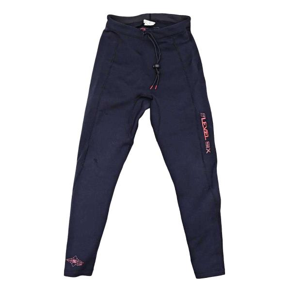 [ブランド] Level Six レベル シックス[タイプ] Radiator Pants 0.5mm ラディエーター パドリングパンツ[表記サイズ] XS[対象] メンズ[総丈] 約88cm[ウエスト] 約31cm[状態] 正面右ひざ、背...