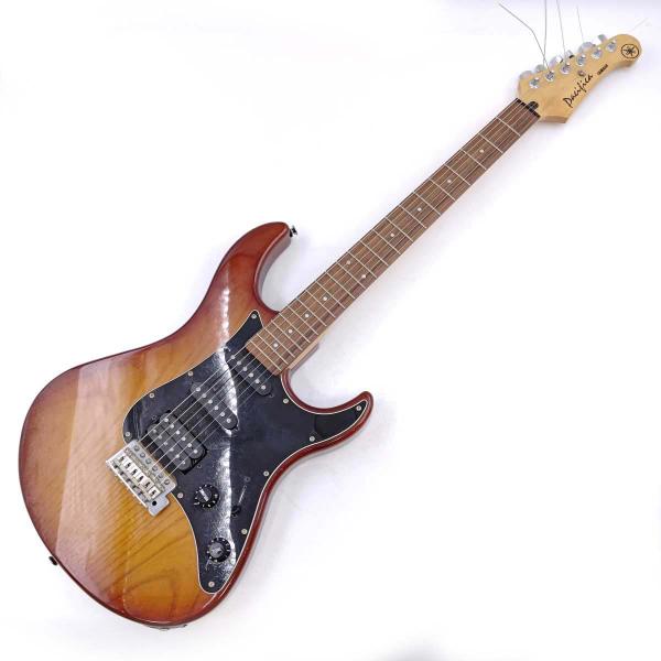 [ブランド] ヤマハ[タイプ] エレキギター PACIFICA パシフィカ[型番] PAC312II[状態] 使用感があり、キズや汚れ・ほこりの付着がみられます。また、ネック部分にひび割れがみられます。(ジャンク)ジャンク品のため、使用でき...