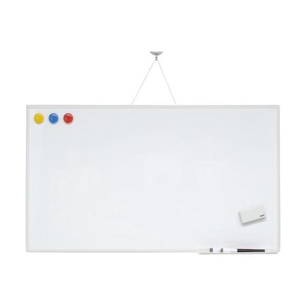 ★商品合計金額3000円(税込)以上送料無料★シンプルな軽量ホワイトボードの幅広のワイドサイズです。幅が７８０ｍｍもあるのでＡ４用紙を貼ったままでもたっぷり書き込めます。裏面に縦、横に吊り紐がついているのでどちらでもご使用になれます。●サイ...