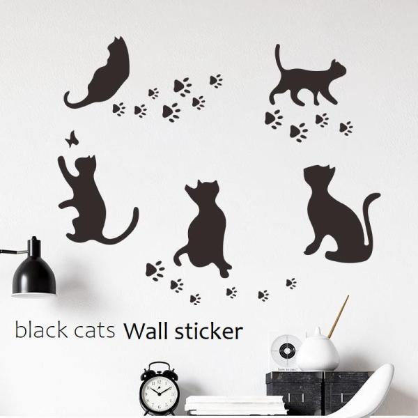 黒猫が遊んでいるシルエットに心もなごむウォールステッカー。【サイズについて】画像をご参照ください。【素材について】PVC【カラーについて】生産ロットにより柄の出方や色の濃淡が異なる場合がございます。お使いのモニターや撮影時の光の加減などによ...