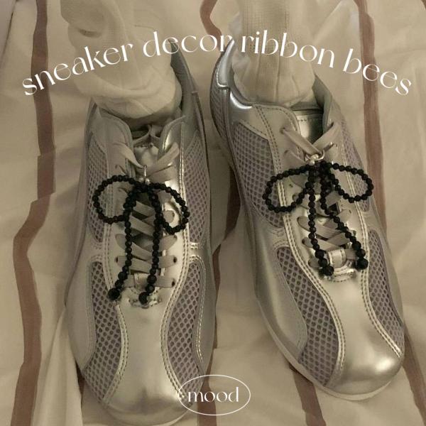 足元をおしゃれに演出するシューパーツ（同色2個セット）です。ビーズの可愛いリボンが靴を彩ります♪【原産国】韓国@plusnao_mood【サイズについて】（横×縦）約7cm×6cm・測り方により誤差が生じる場合がございます。・同じデザインで...