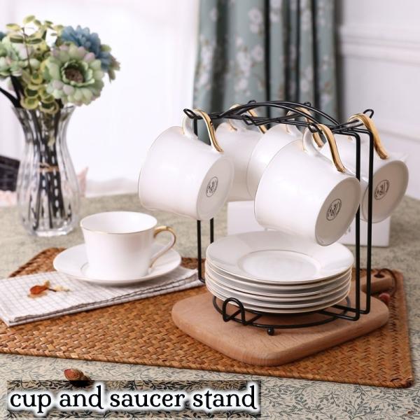 カップ＆ソーサーを6客ディスプレイ収納できるカップスタンドです。お友達とのティータイムもぐっと華やかに♪ご自宅用としてはもちろんカフェやお店のディプレイにも◎【サイズについて】画像をご参照下さい。【素材について】アイアン【カラーについて】生...