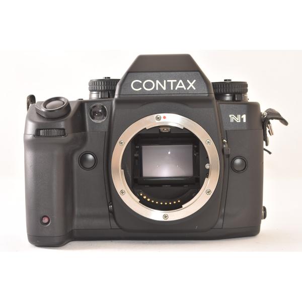 【外観】通常使用によるスレ、キズが少しと裏蓋に少々汚れも見受けられます。大きなダメージはありません。フィルム室はキレイな状態を保っています。【光学系】ファインダーに大き目のカビが見受けられますが、視認性には影響ないかと思われます。【動作チェ...