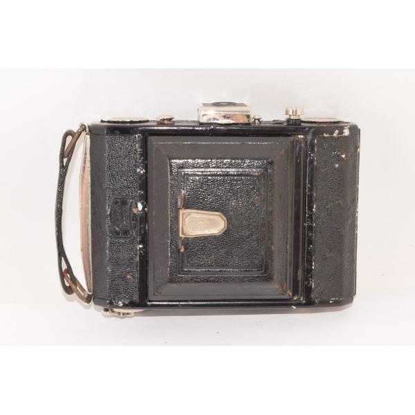 ※現状渡し、ノークレーム、ノーリターンにてお願い致します。Novar-Anastigmat 7cm 70mm F3.5 レンズ搭載！【外観】全体的に経年による傷みや汚れ・サビ、キズや塗装剥げなどが見受けられます。フィルム室もサビや傷みが見ら...